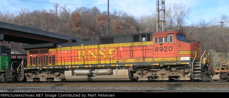 BNSF 4920